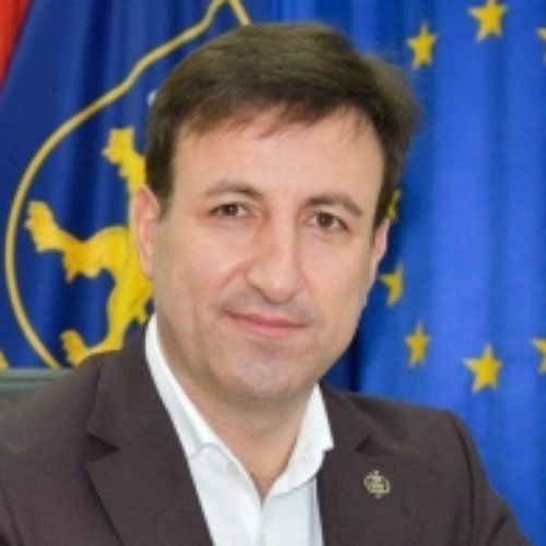 Profile: Viorel Cernauteanu